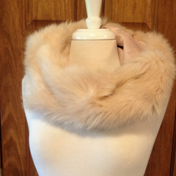 Express | Accessories | Express Faux Fur Infinity Scarf Blush Pink ...